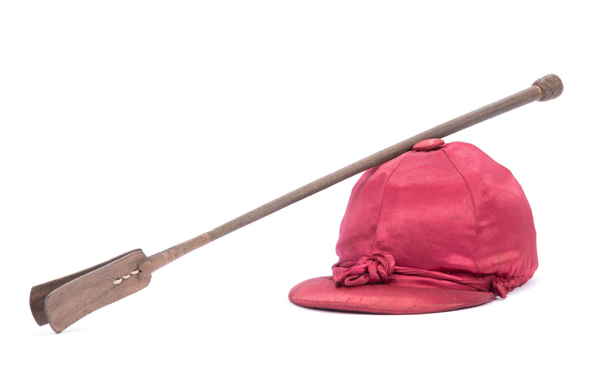 Whip; Darby Munro - Australian Racing Museum