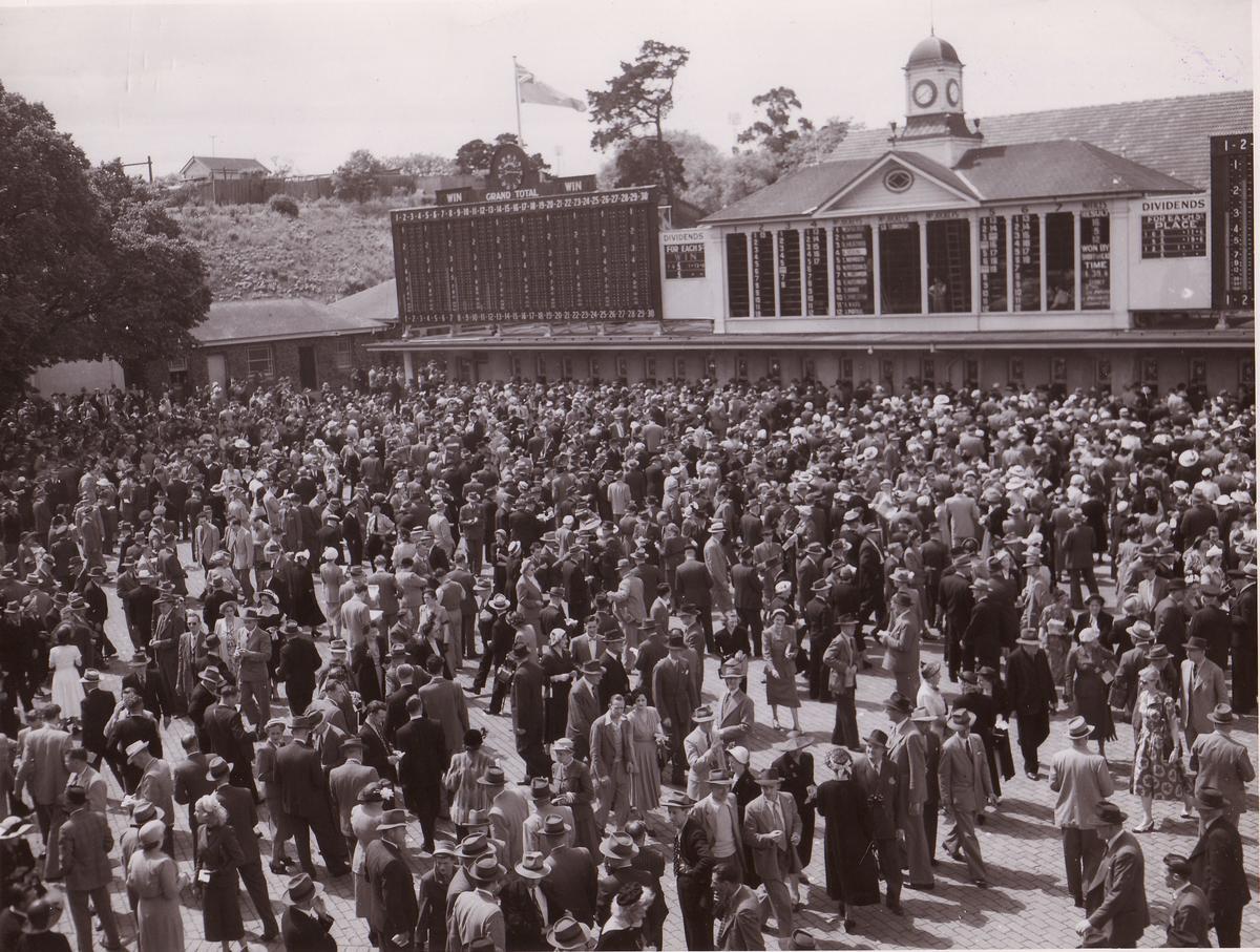 Photograph; Ray Day Crowd and Totalisator - Australian Racing Museum